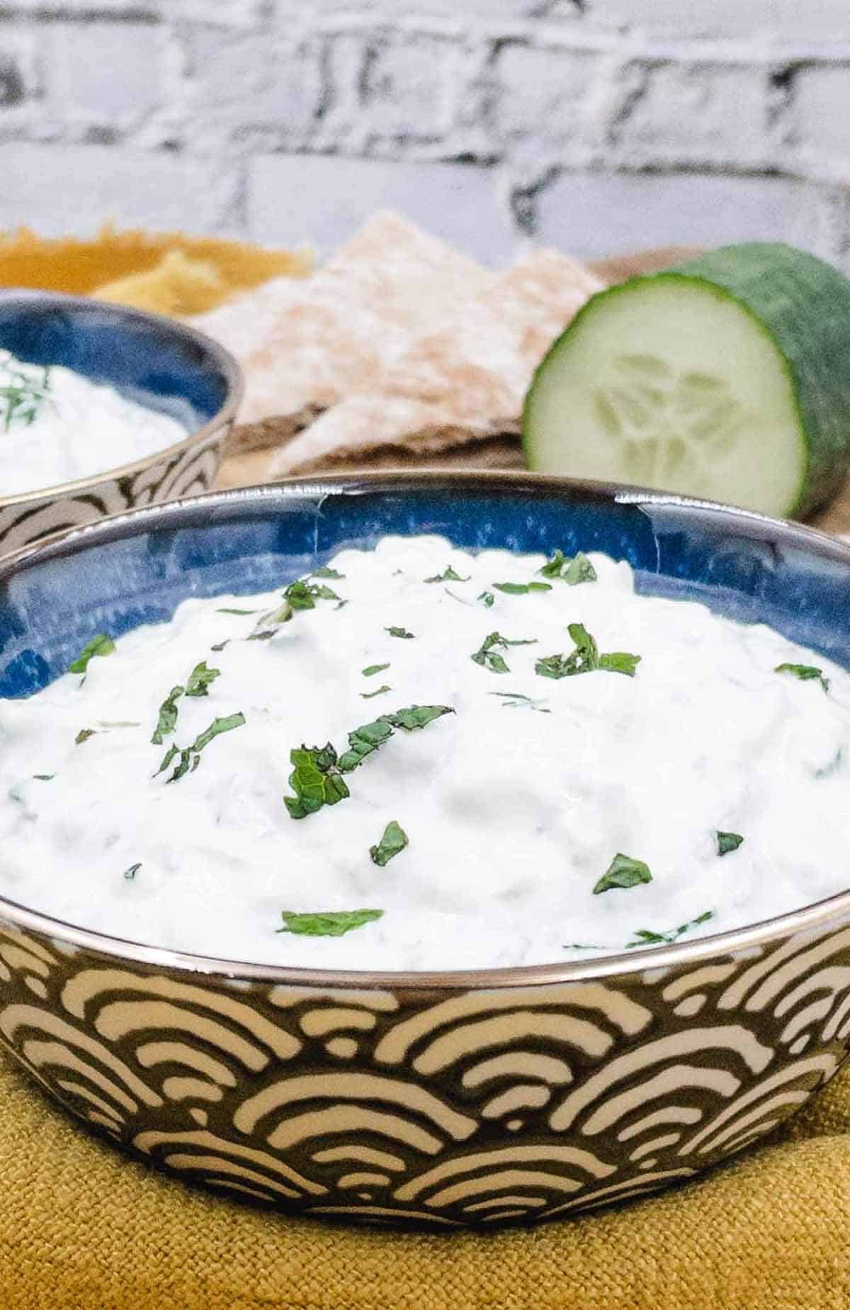 Best tzatziki sauce - 5 minute recipe - Splash of Taste - Easy ...
