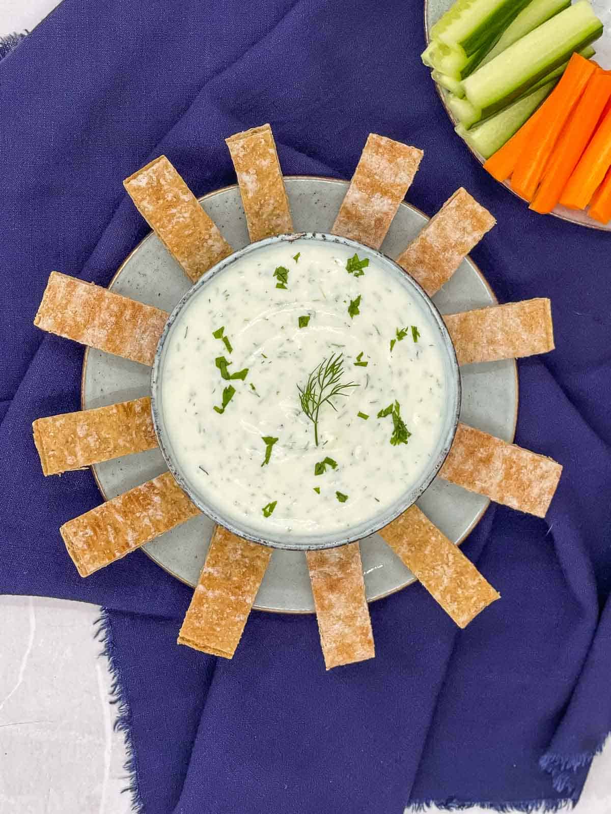 Haydari recipe - Turkish yogurt dip - Splash of Taste - Easy Vegetarian ...