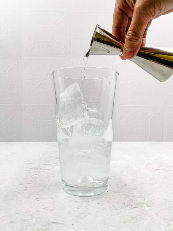 Cosmopolitan cocktail recipe - Splash of Taste