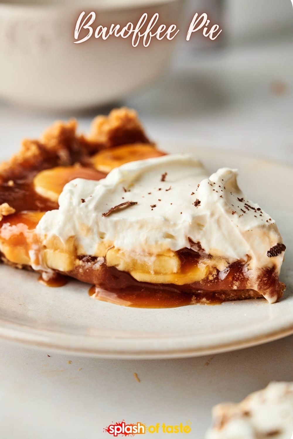 Easy Banoffee Pie Recipe with Caramel and Cream