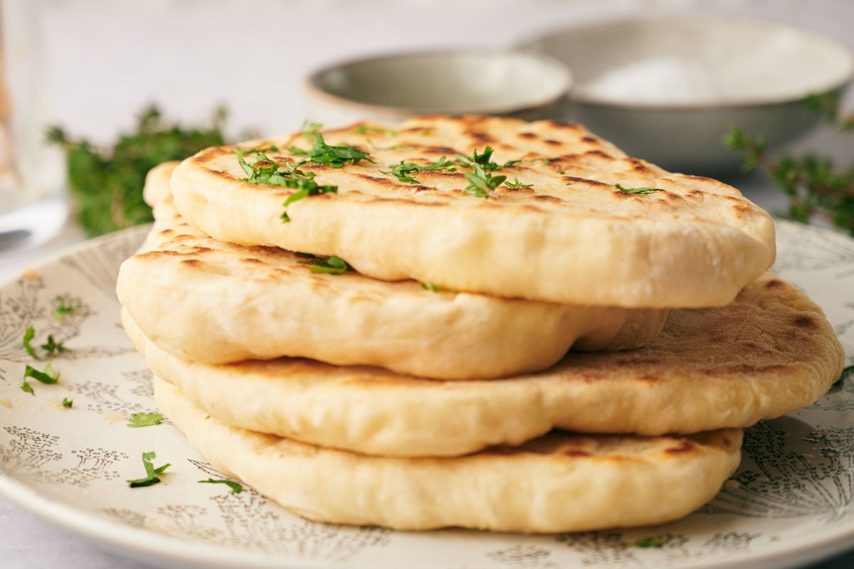 Easy Homemade Flatbread Recipe (No Yeast) - Splash of Taste