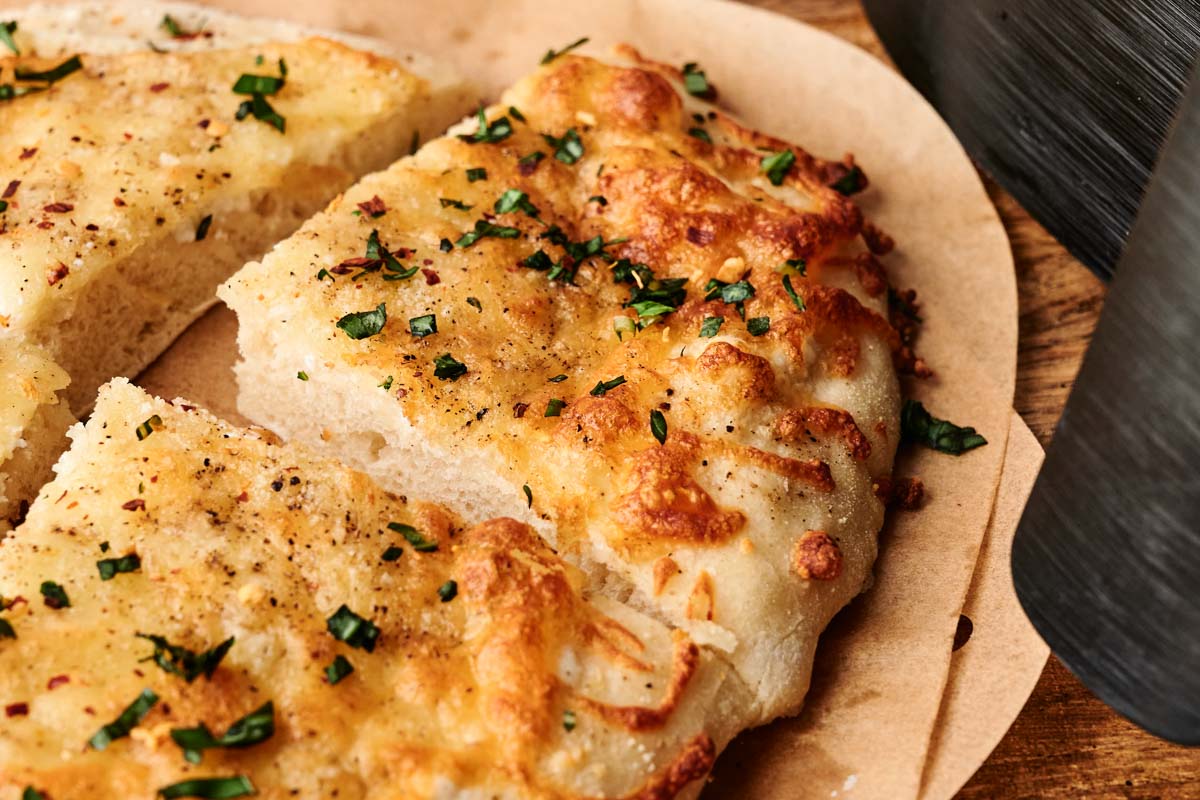 Easy Air Fryer White Pizza Recipe - Splash of Taste