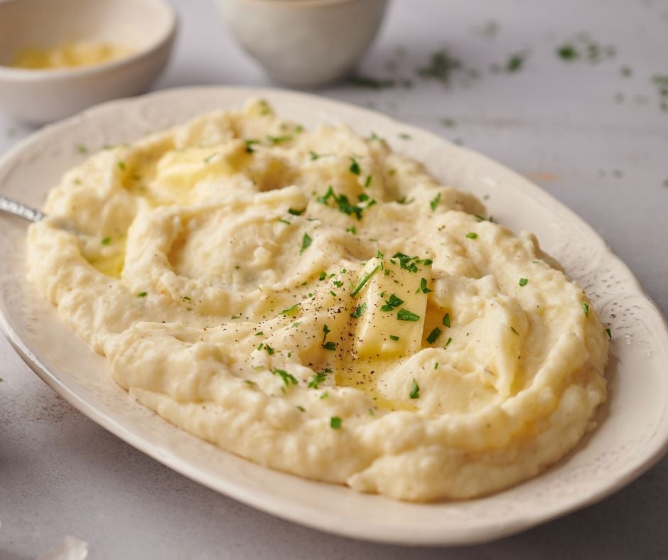 Creamy Southern Mashed Potatoes Recipe - Splash of Taste